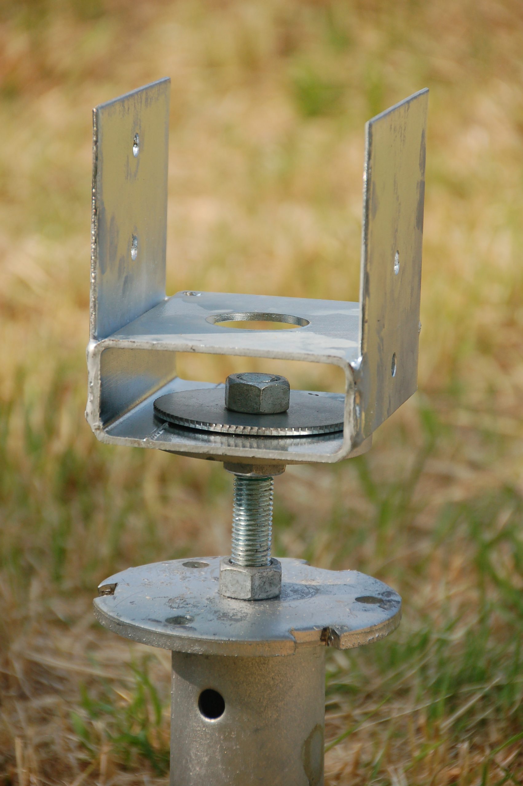 Wood 100® connector for foundation screw